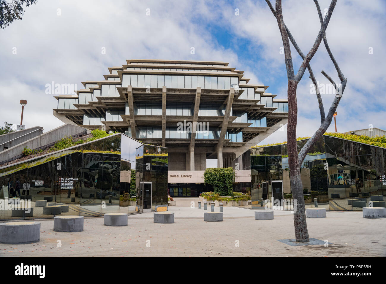 Geisel library architecture hi-res stock photography and images - Alamy