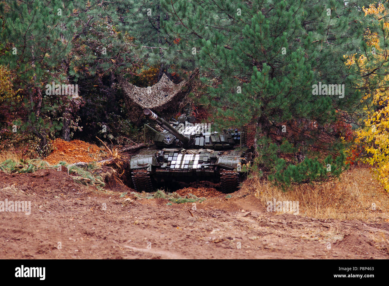 Heavy tanks in ukraine hi-res stock photography and images - Alamy