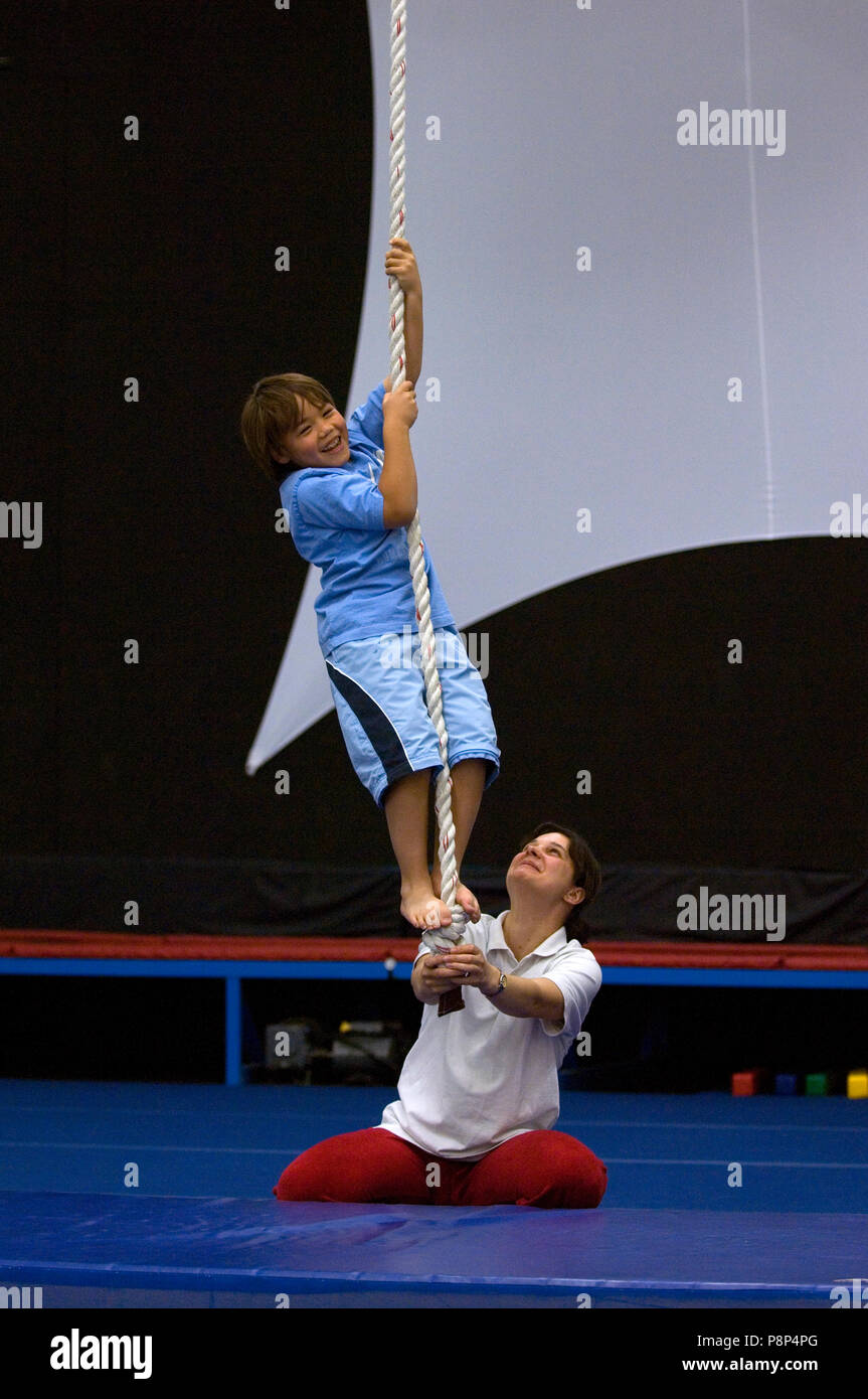 Rope acrobatics hi-res stock photography and images - Alamy