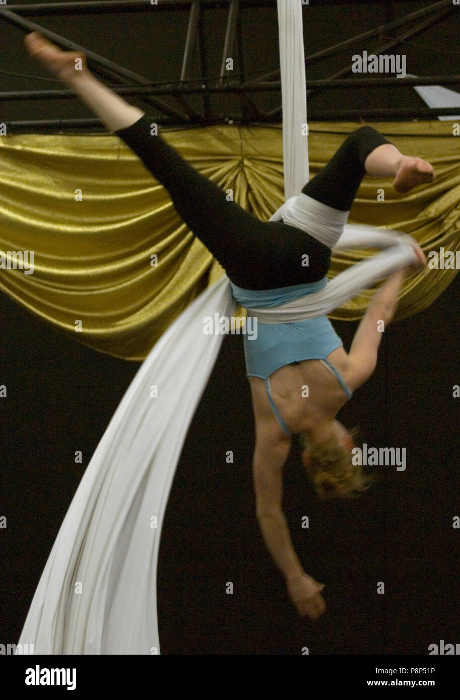 Aerial Silks Stock Photos & Aerial Silks Stock Images - Alamy