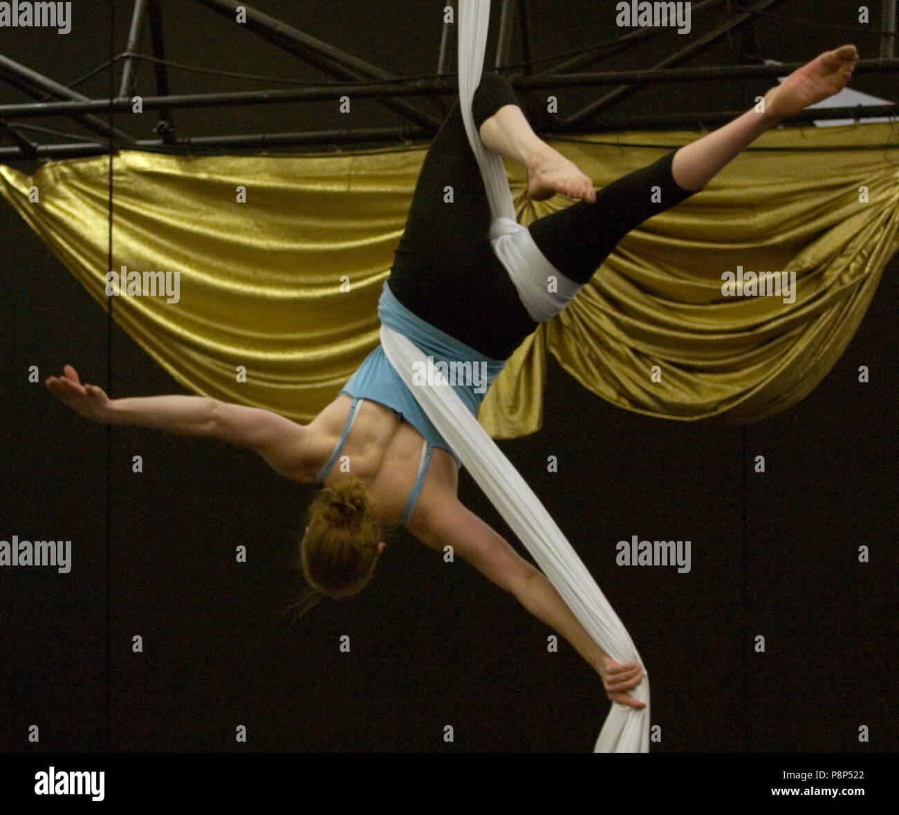Female acrobat hi-res stock photography and images - Alamy