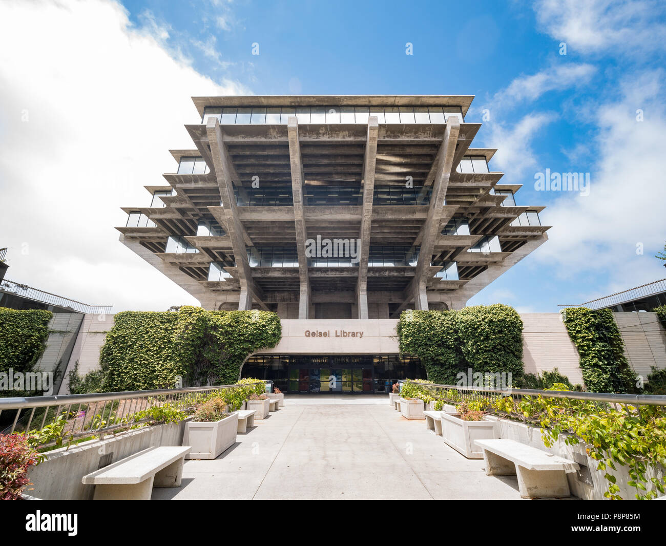 Geisel library architecture hi-res stock photography and images - Alamy