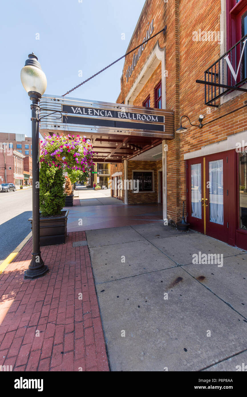 Unique Historic Buildings in Downtown Historic, York, Pennsylvania ...