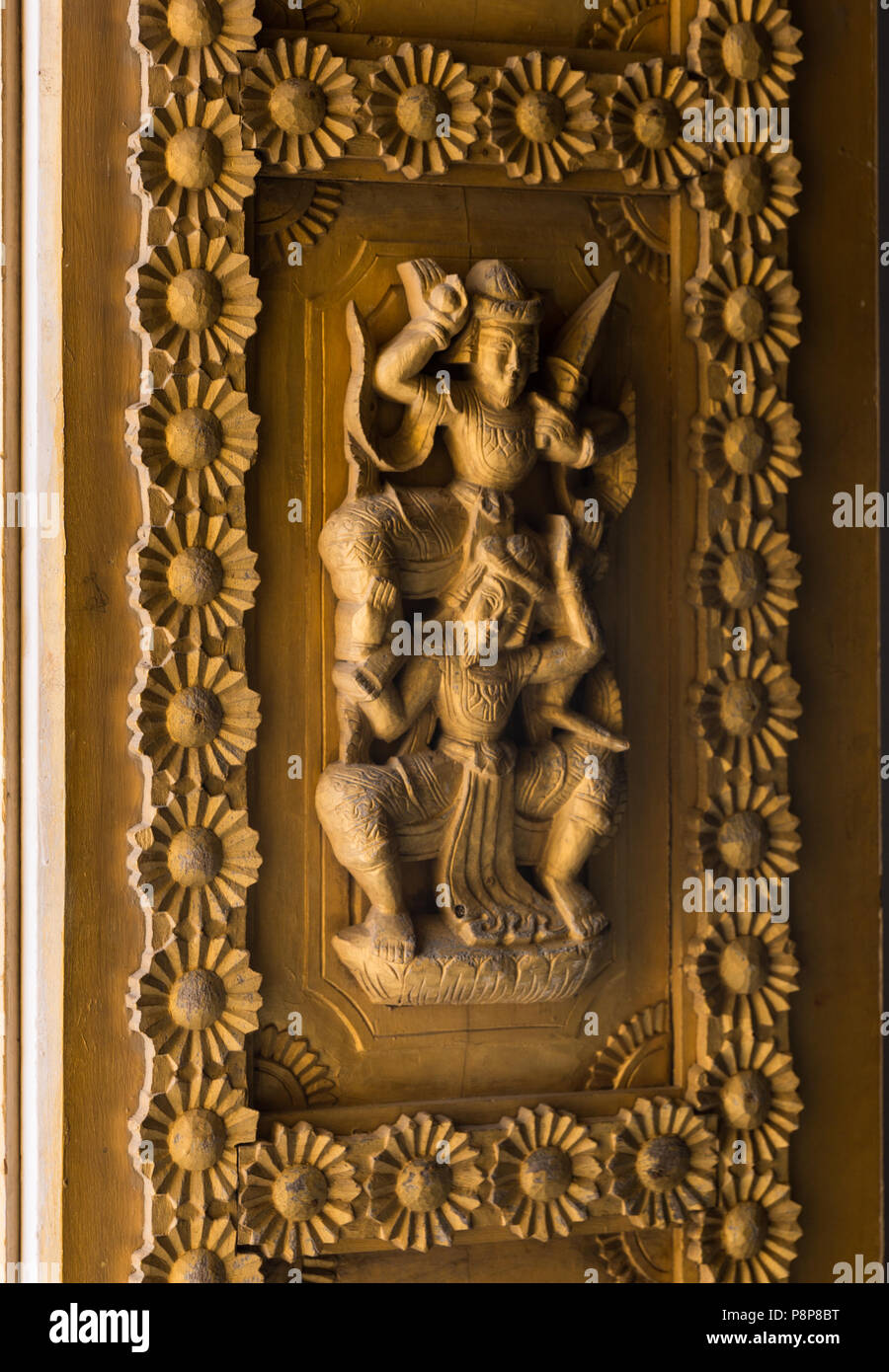 Myanmar burma burma door wooden hi-res stock photography and images - Alamy