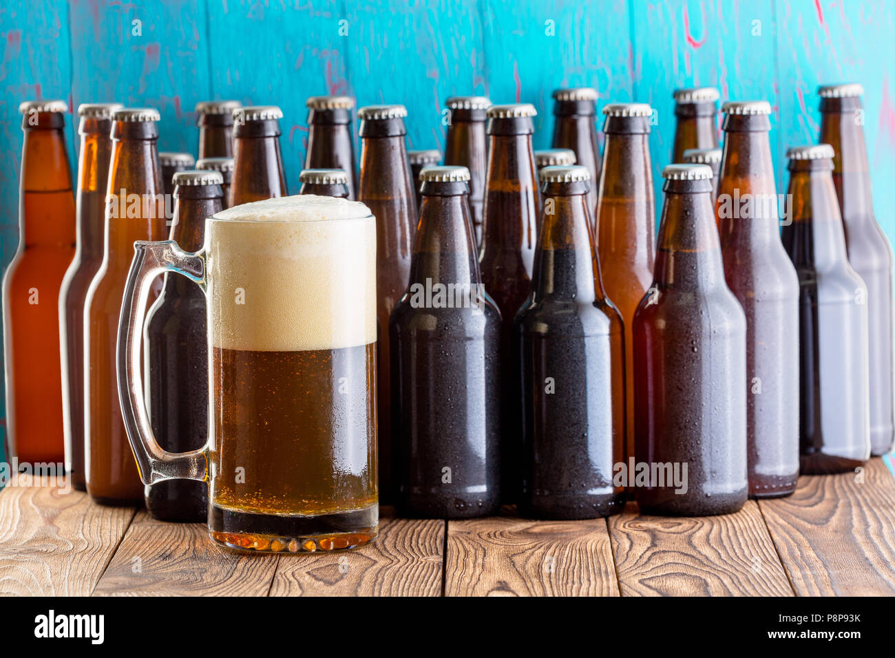 Generic beer bottles hi-res stock photography and images - Alamy