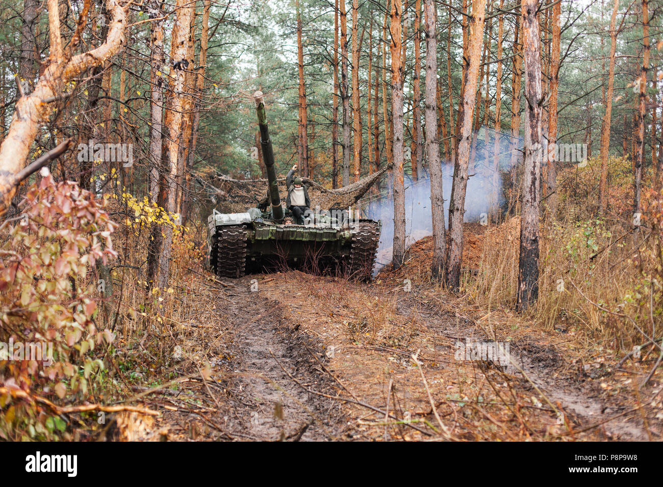 Camouflage tanks hi-res stock photography and images - Alamy