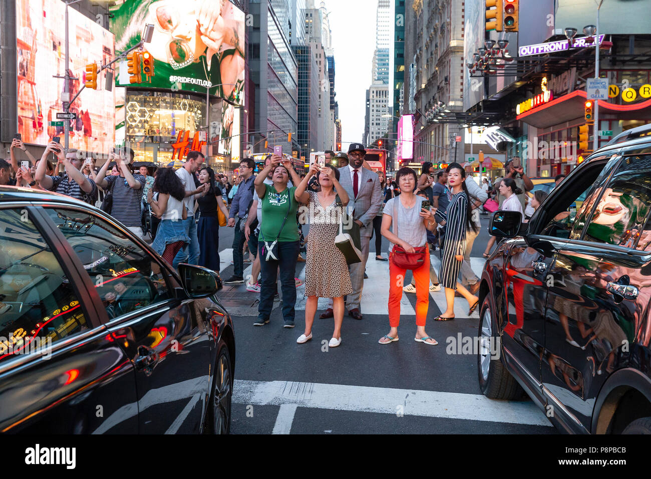 East west alignment hi-res stock photography and images - Alamy