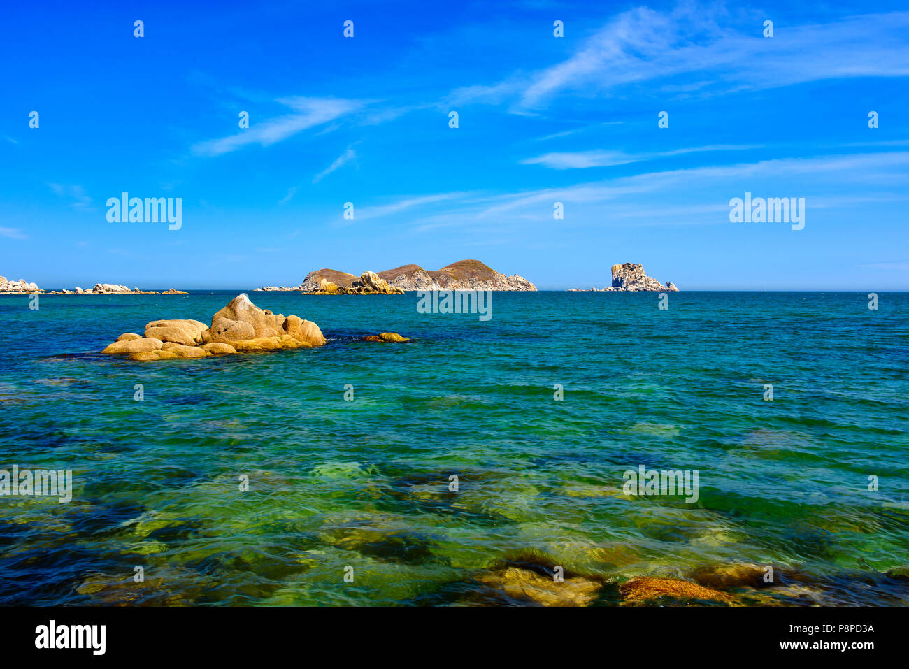 Deep blue briny sea hi-res stock photography and images - Alamy