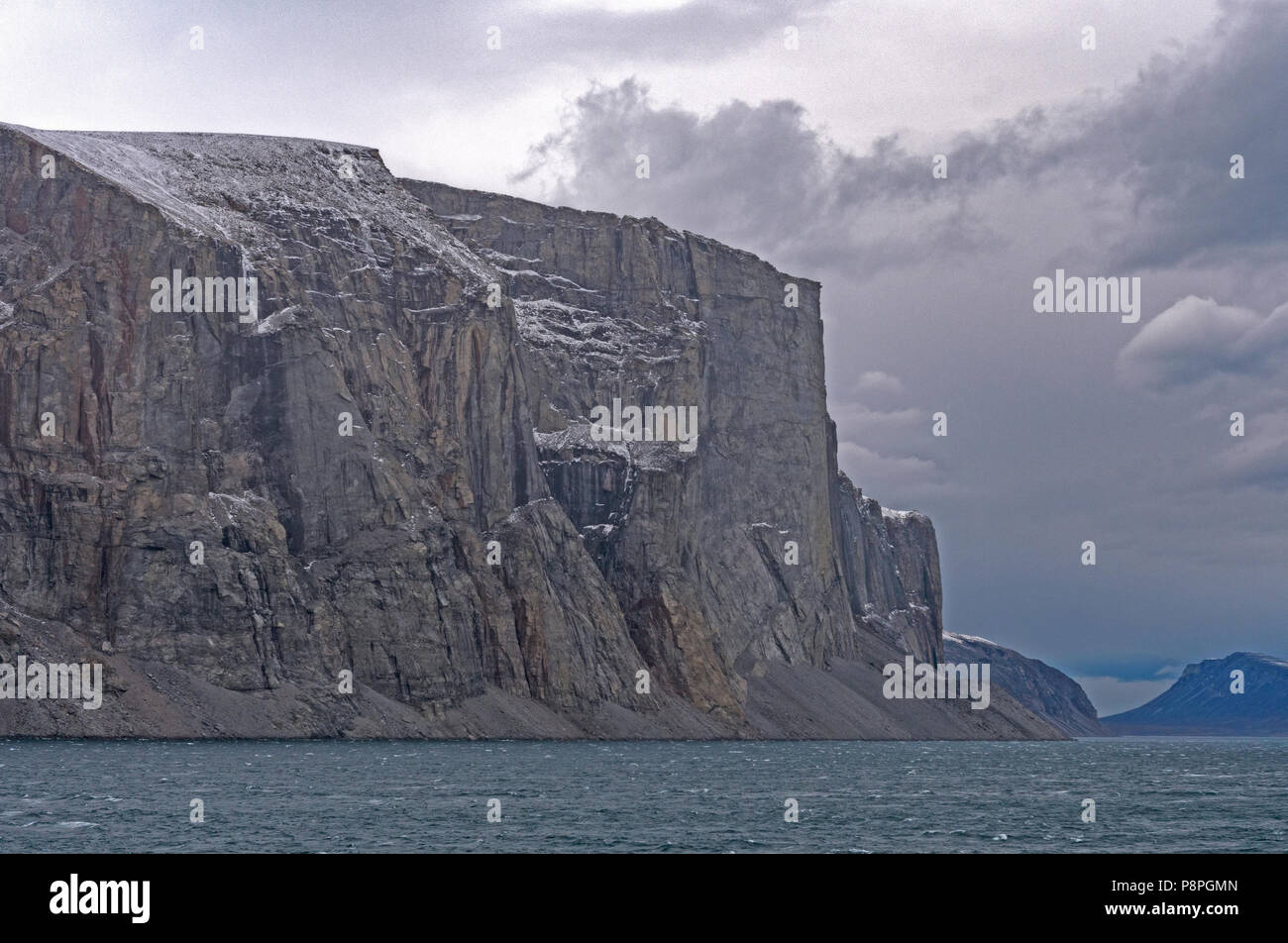 Baffin island hi-res stock photography and images - Alamy
