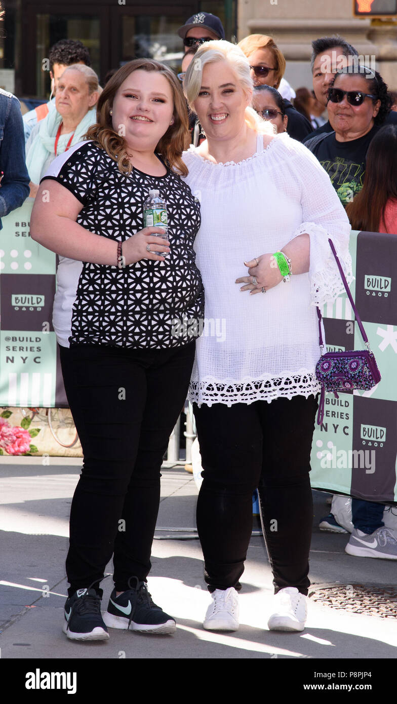 Honey Boo Boo and Mama June Sighting Featuring: Honey Boo Boo, Mama ...