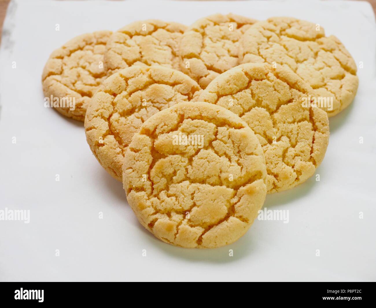 Butter cookies, sweets, round Stock Photo - Alamy