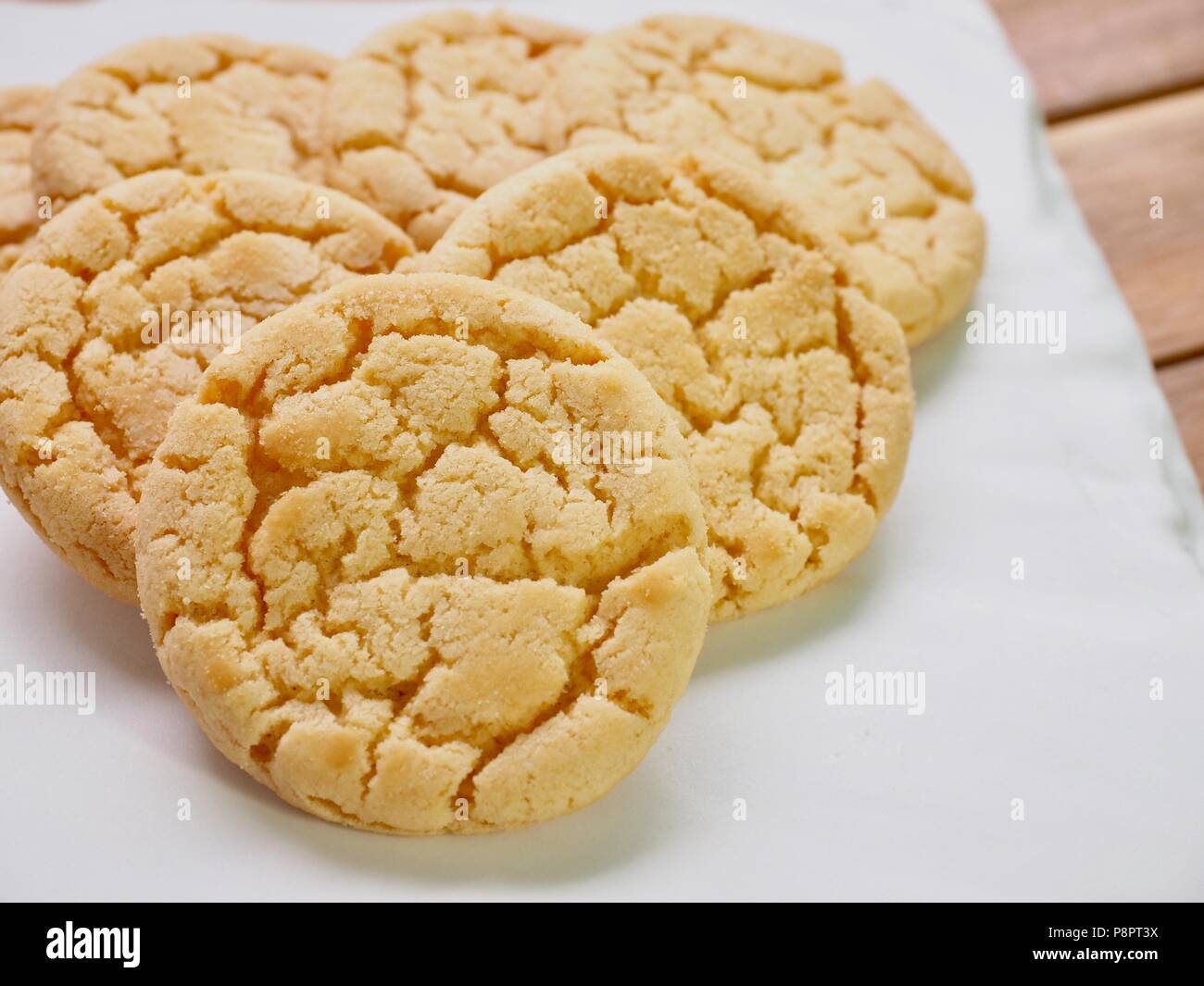 Butter cookies, sweets, round Stock Photo - Alamy