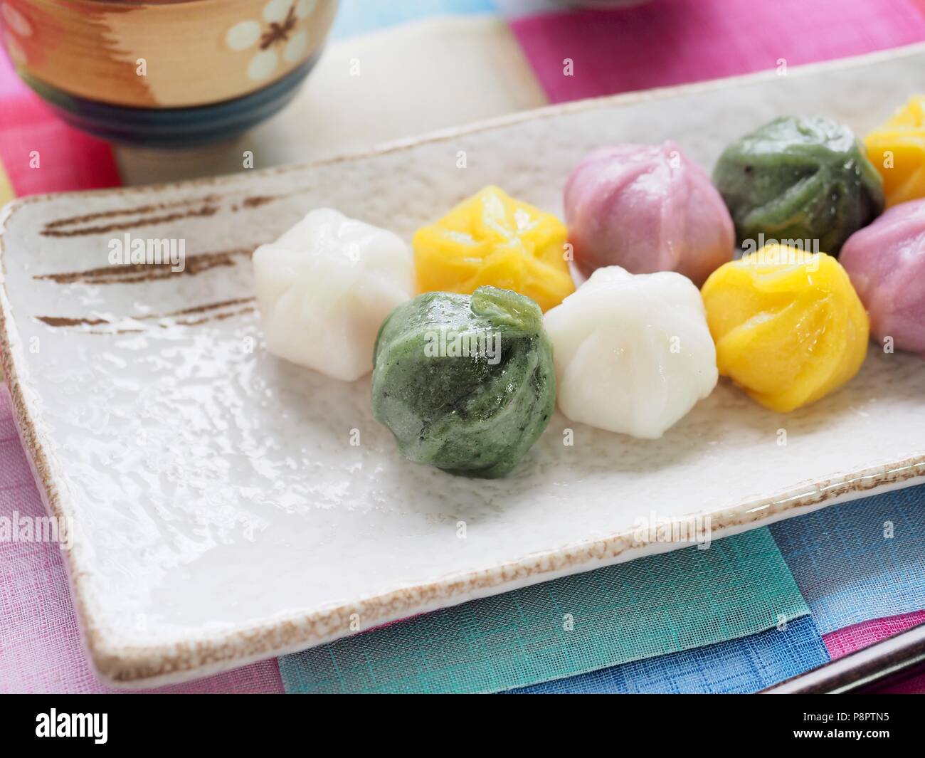 Korean food Songpyeon, Honey-filled Rice Cake Stock Photo - Alamy