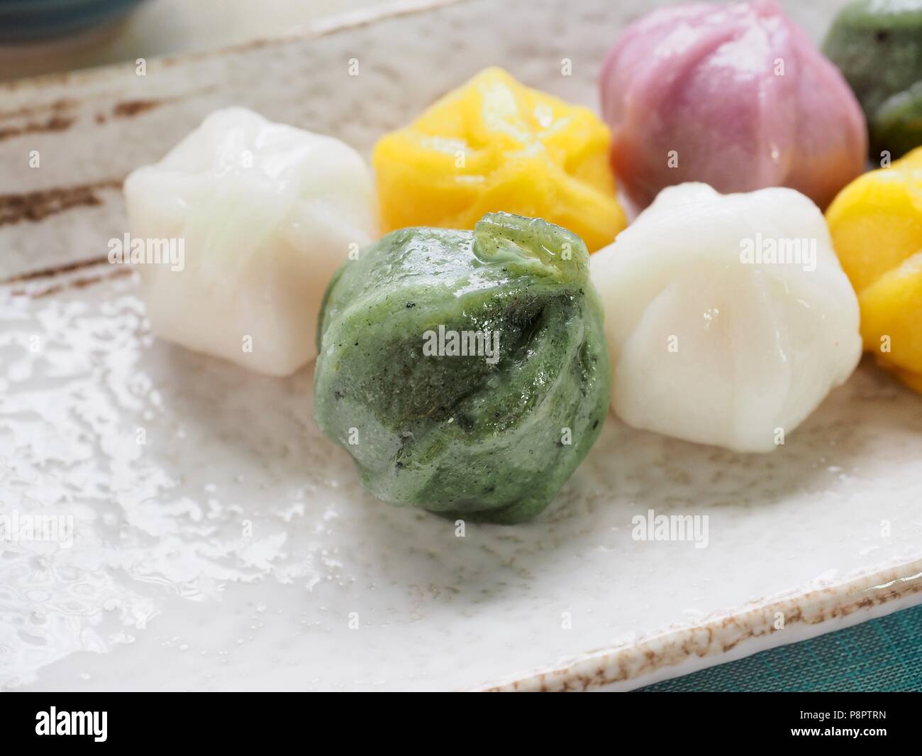 Korean food Songpyeon, Honey-filled Rice Cake Stock Photo - Alamy