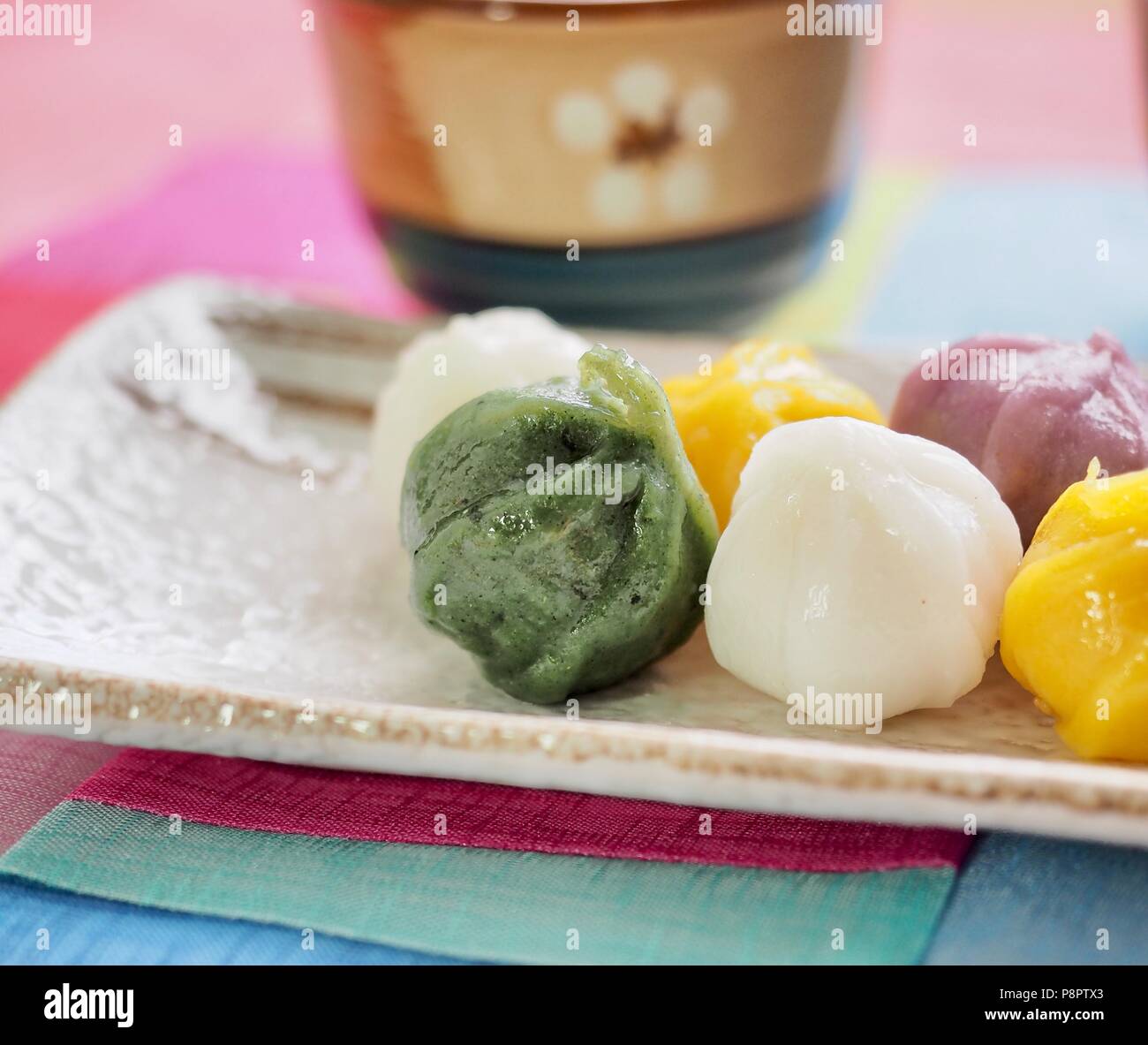 Korean food Songpyeon, Honey-filled Rice Cake Stock Photo - Alamy