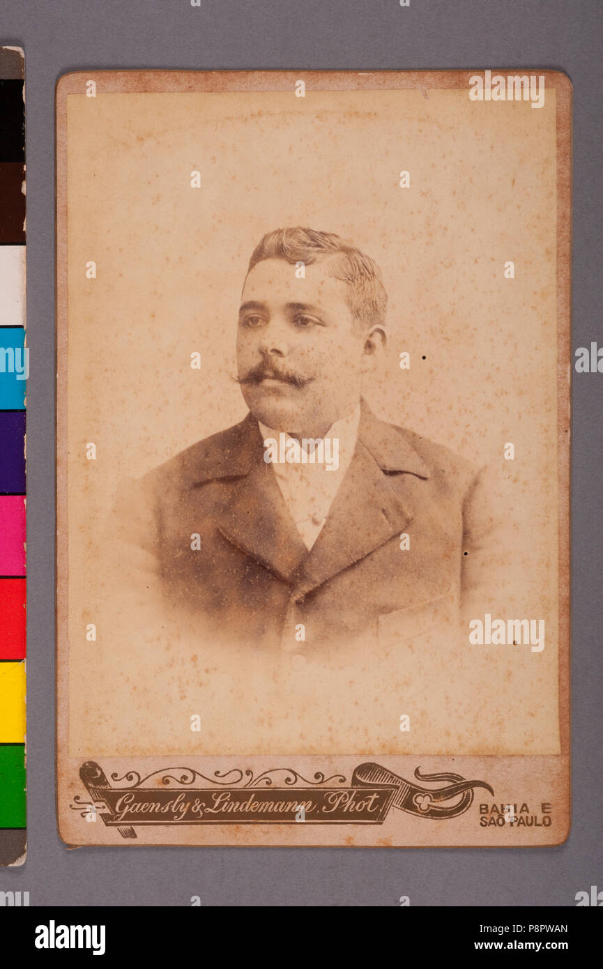 Homem anonimo hi-res stock photography and images - Alamy