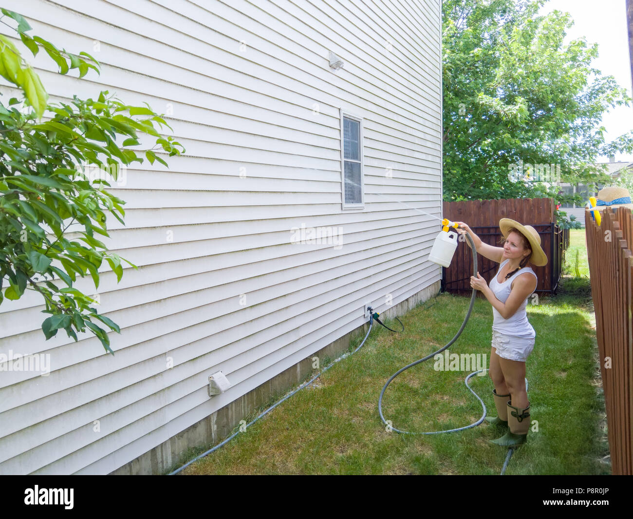 Pressure sprayer hi-res stock photography and images - Alamy