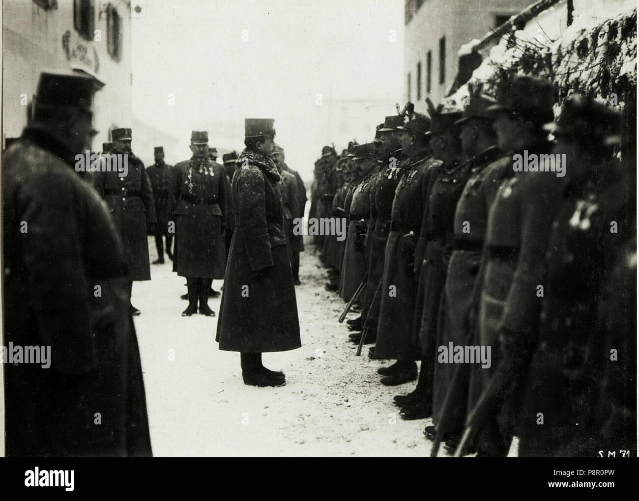 . 357 Kaiser Karl I., Besuch in Panchaia, Meldung der Offiziere und ...