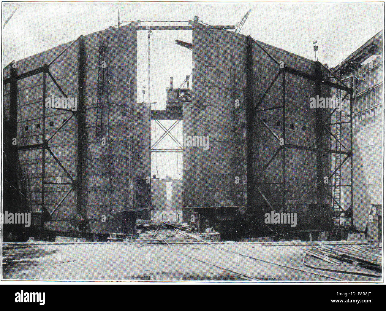 Monumental construction project hi-res stock photography and images - Alamy