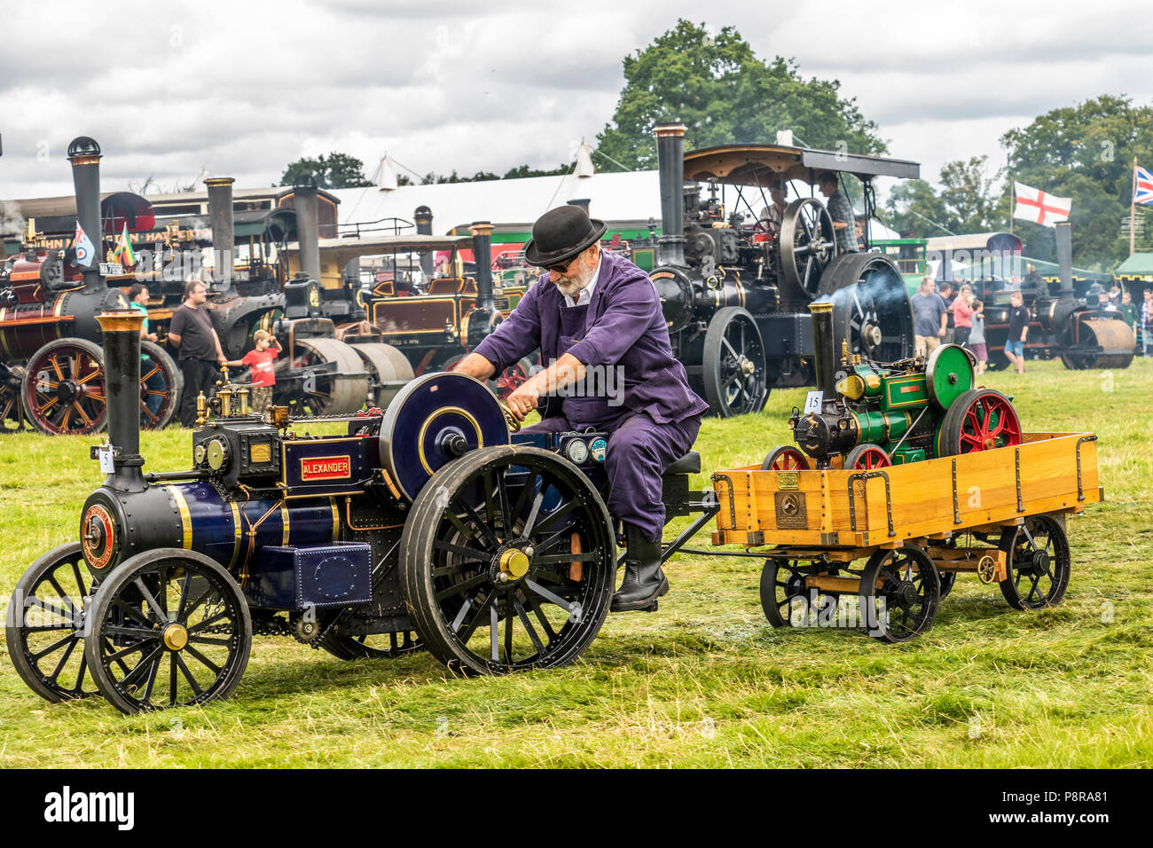 Miniature traction engines hi-res stock photography and images - Alamy