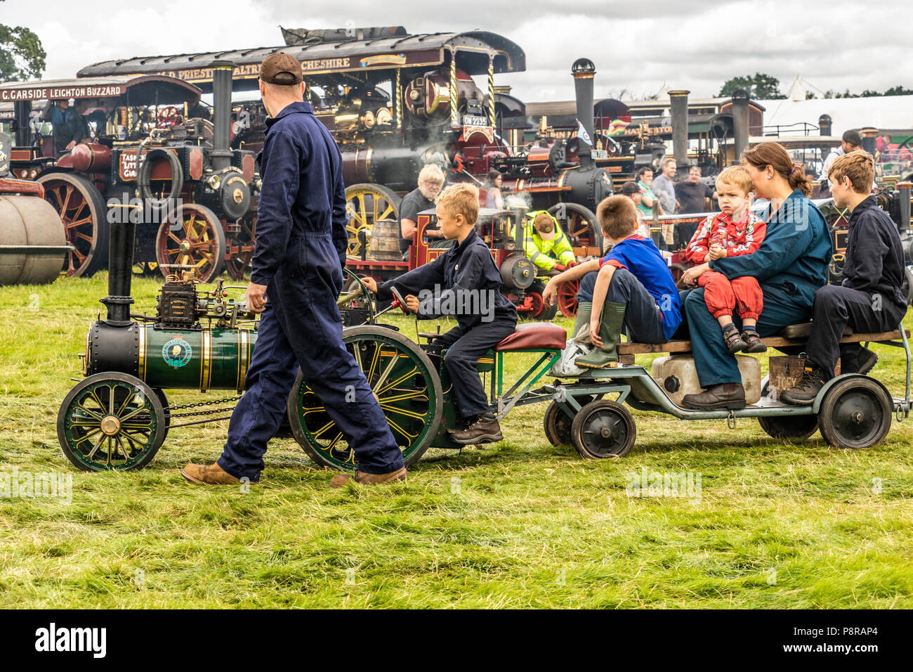 Miniature traction engines on display at Astle Park steam festival ...