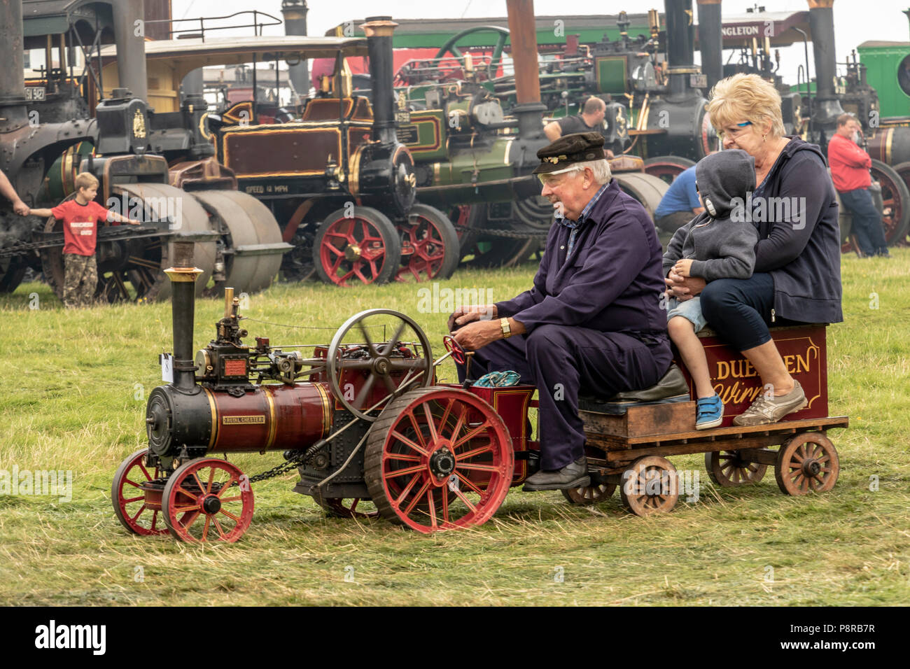 Miniature traction engines on display at Astle Park steam festival ...