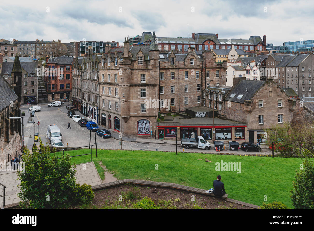 Old town Edinburgh with classic Scottish buildings on King Stables Road ...