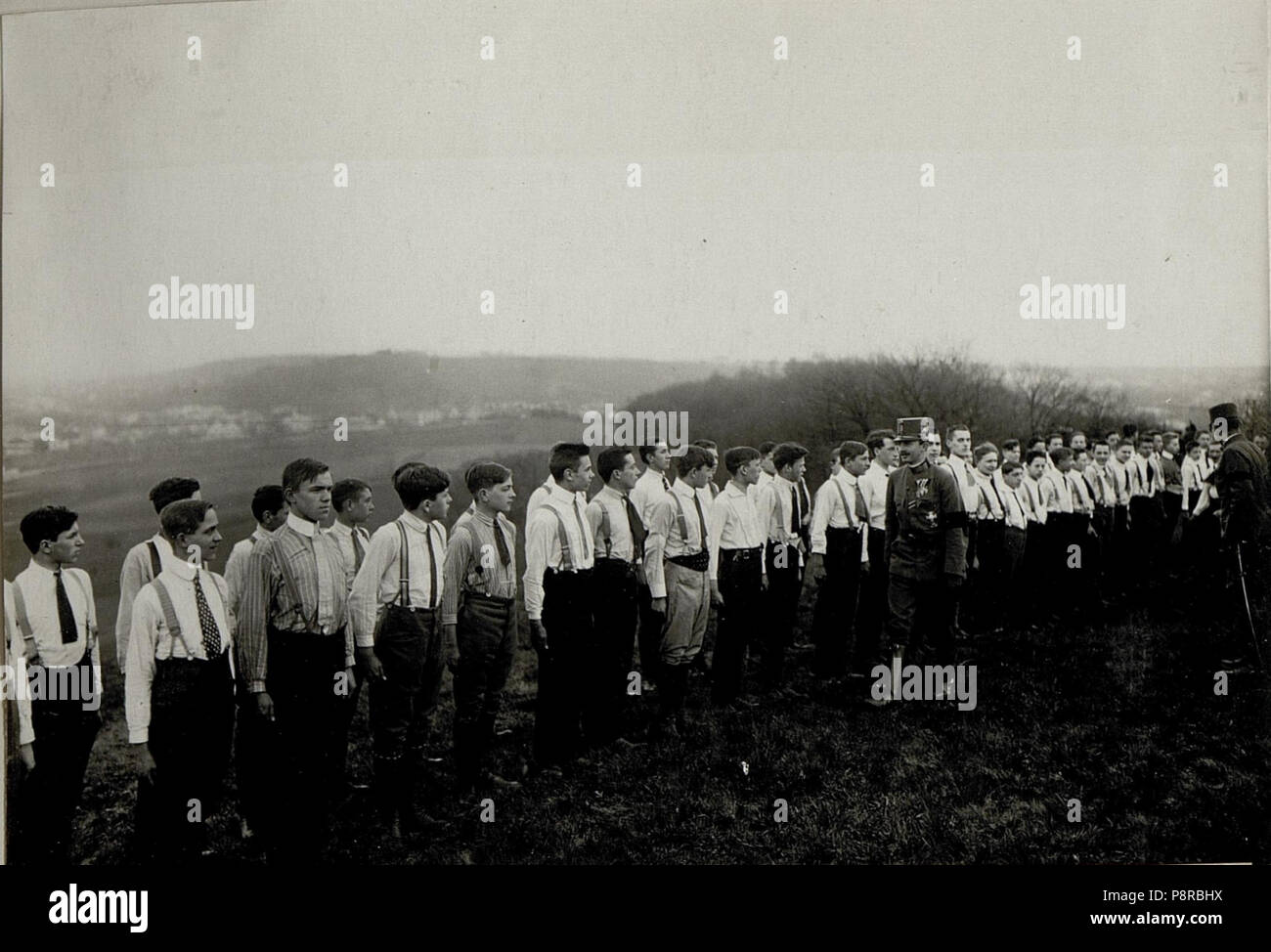 355 Kaiser Karl I. bei Jung Österreich am Roten Berg in Ober St. Veit ...