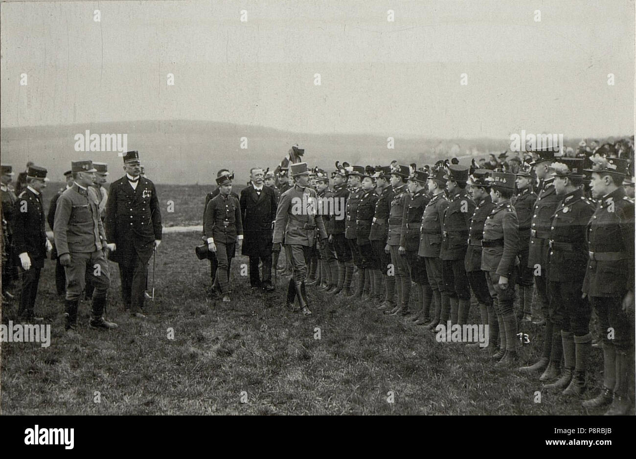 355 Kaiser Karl I. bei Jung Österreich am Roten Berg in Ober St. Veit ...