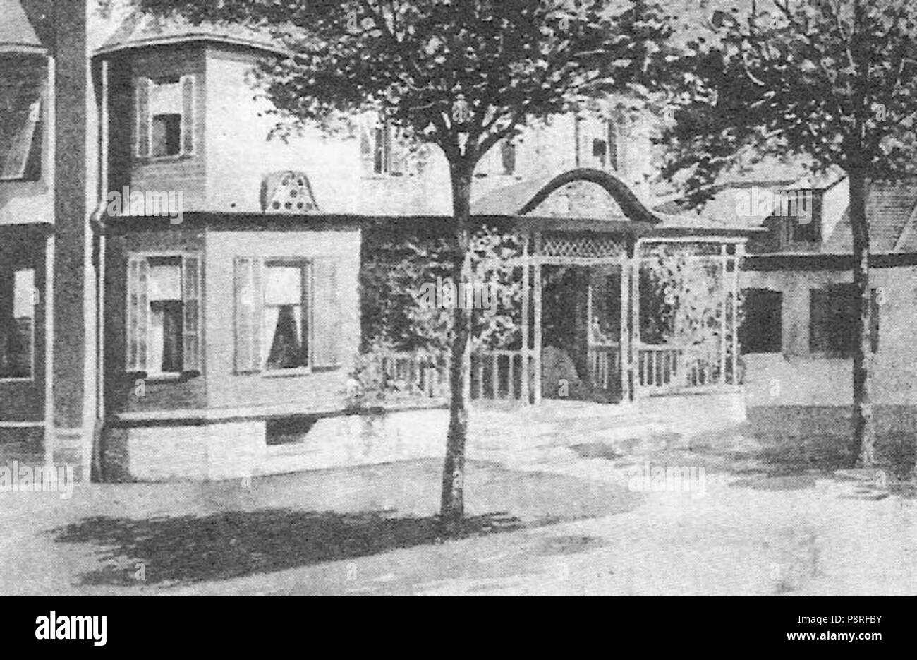 . 3 'The Chase of the Golden Meteor' by George Roux 04 Stock Photo - Alamy