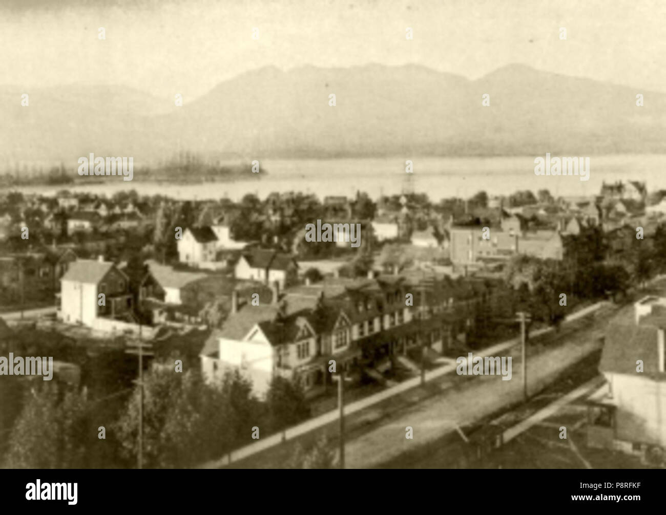 . 4 'The Golden Volcano' by George Roux 13 Stock Photo - Alamy