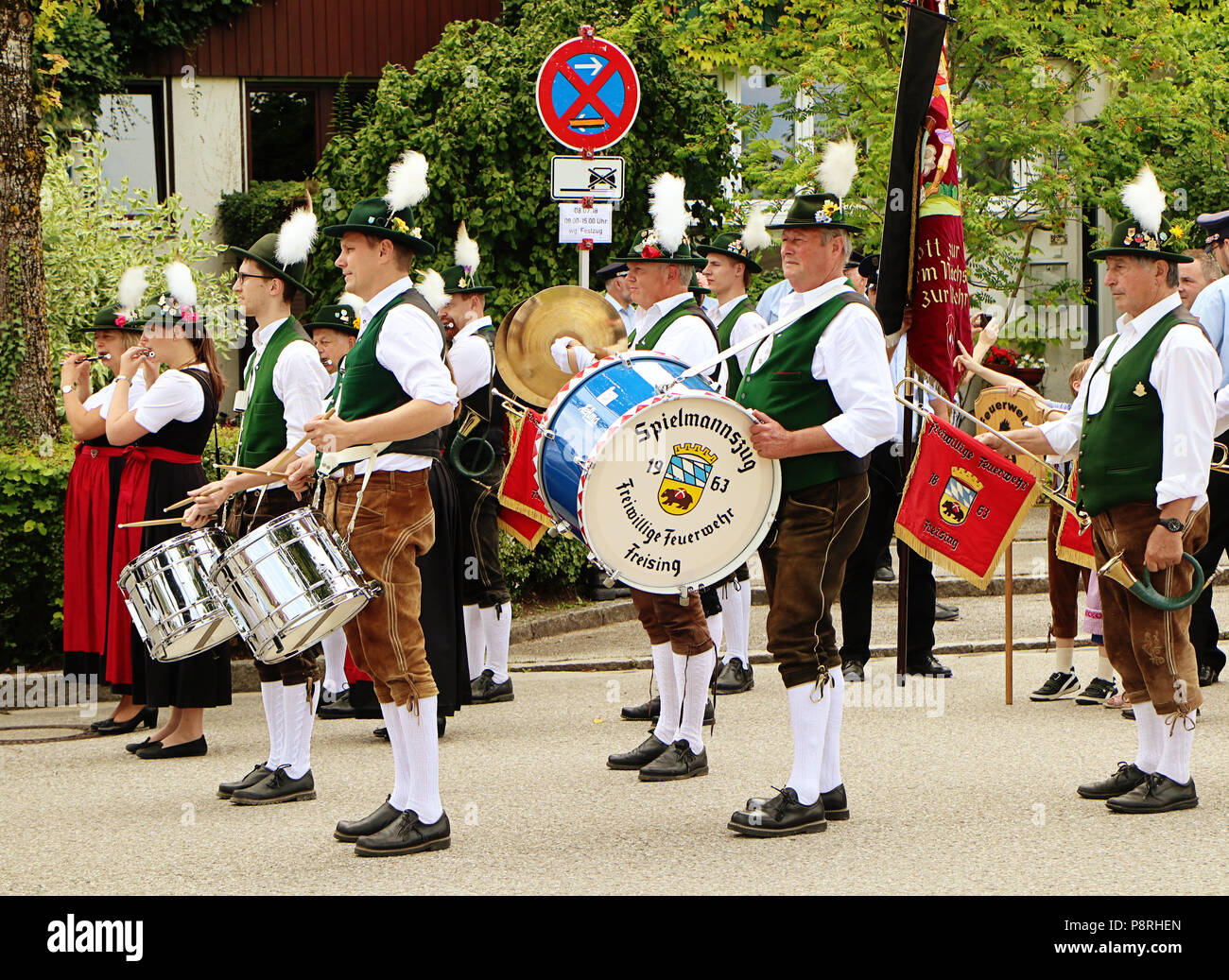 Germany music band bavarian dress hi-res stock photography and images ...