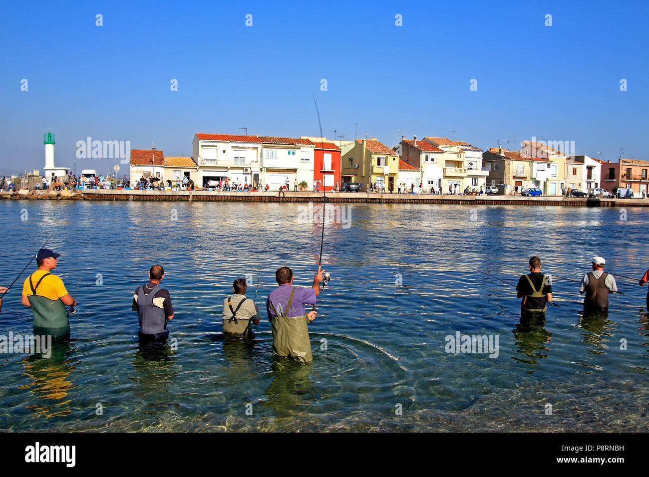 Pêche à la dorade dans le quartier Pointe Courte à Sète Stock Photo - Alamy