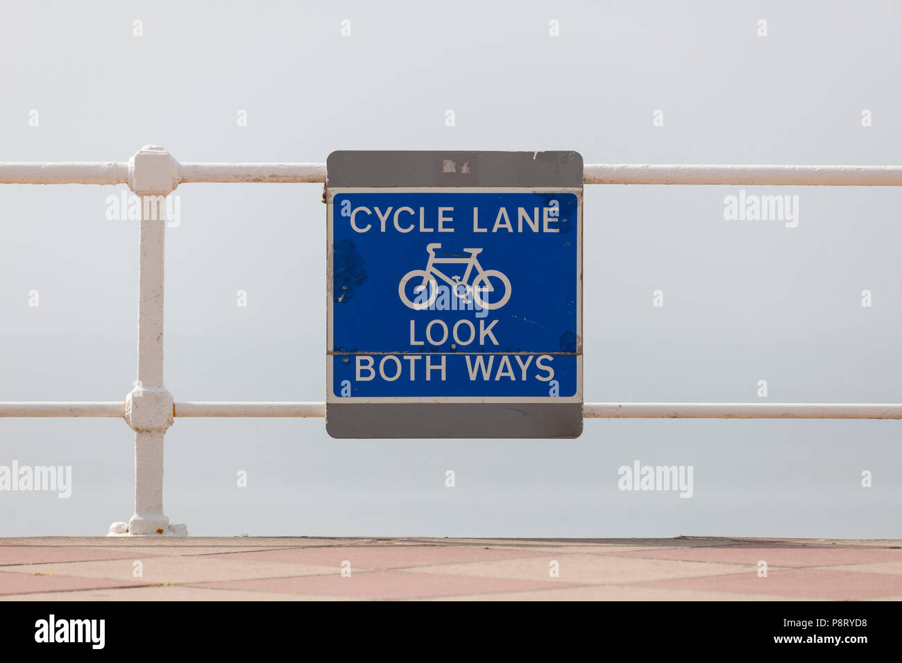 Look both ways sign hi-res stock photography and images - Alamy