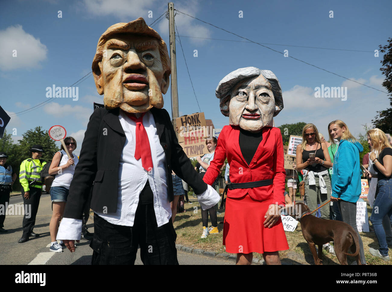 Paper mache heads hi-res stock photography and images - Alamy