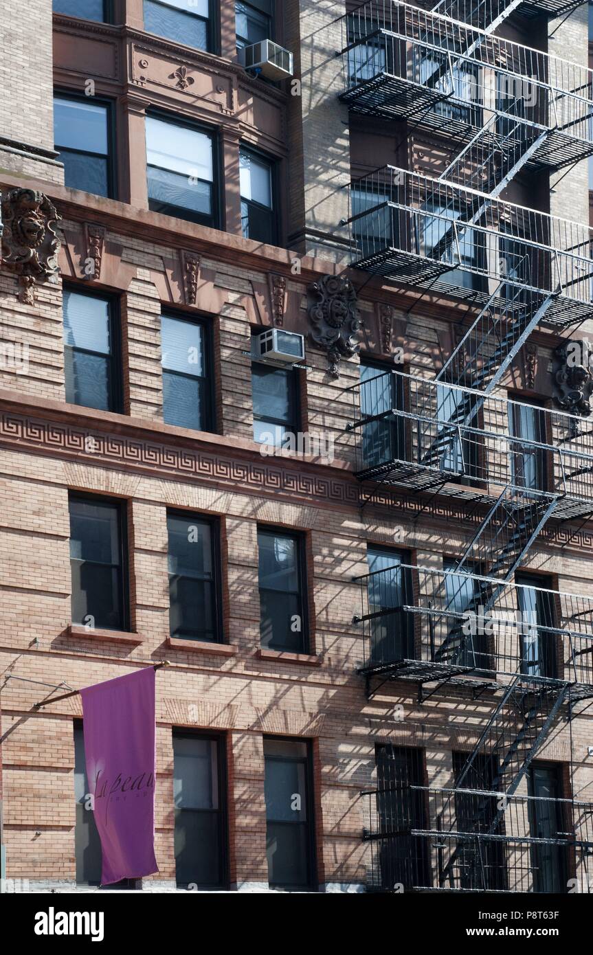 Soho Cast Iron Building Facades High Resolution Stock Photography and ...