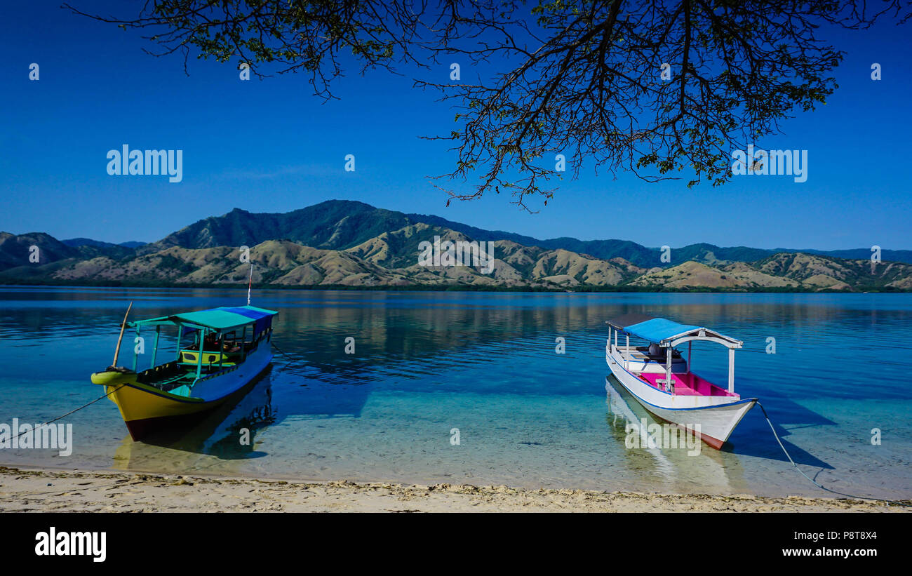 The Ship in clean water Stock Photo - Alamy