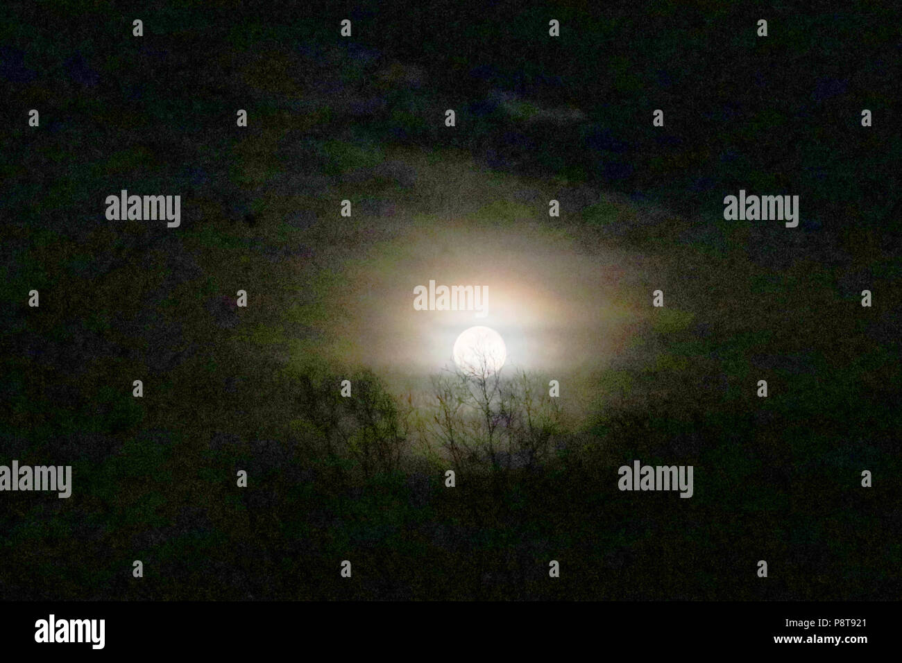 Moonrise and moonset hi-res stock photography and images - Alamy