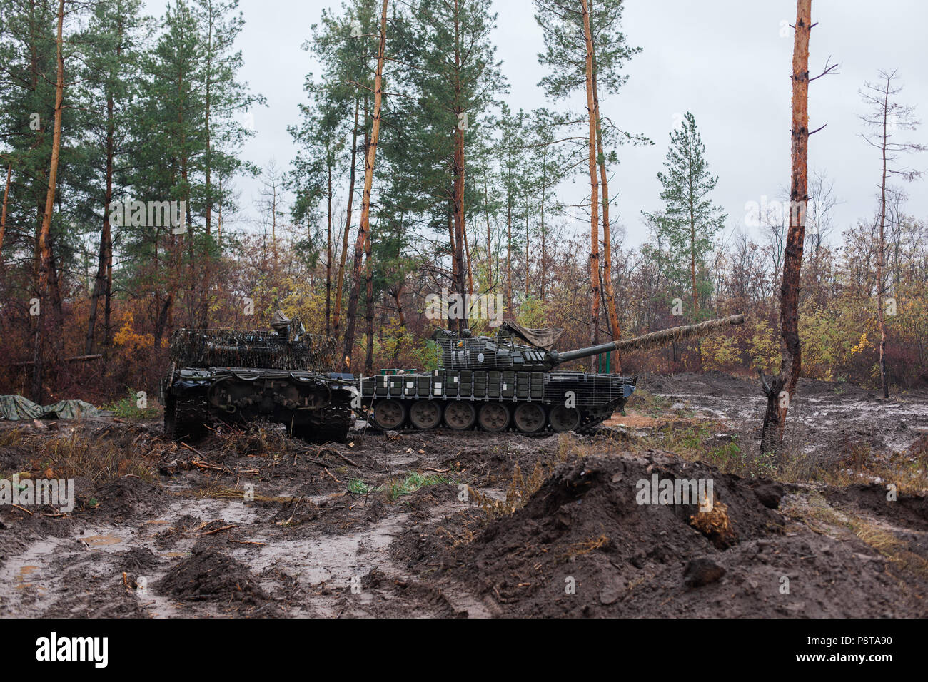 Battle ready tanks hi-res stock photography and images - Alamy