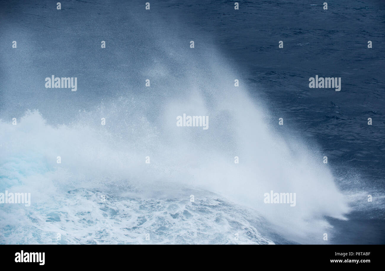 Seaspray hi-res stock photography and images - Alamy