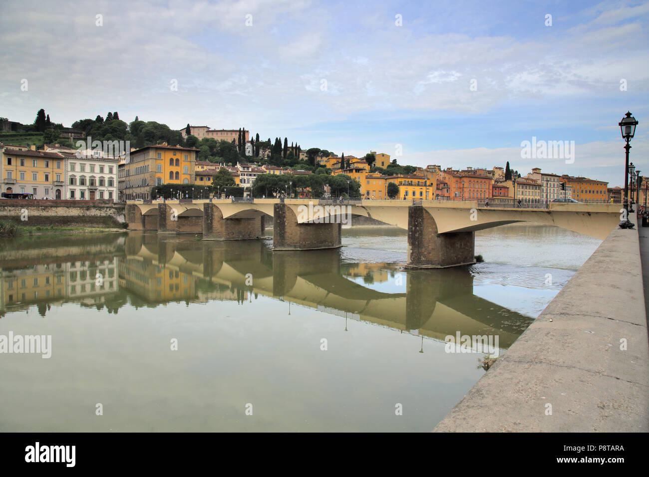 river arno flowing through florence italy Stock Photo - Alamy