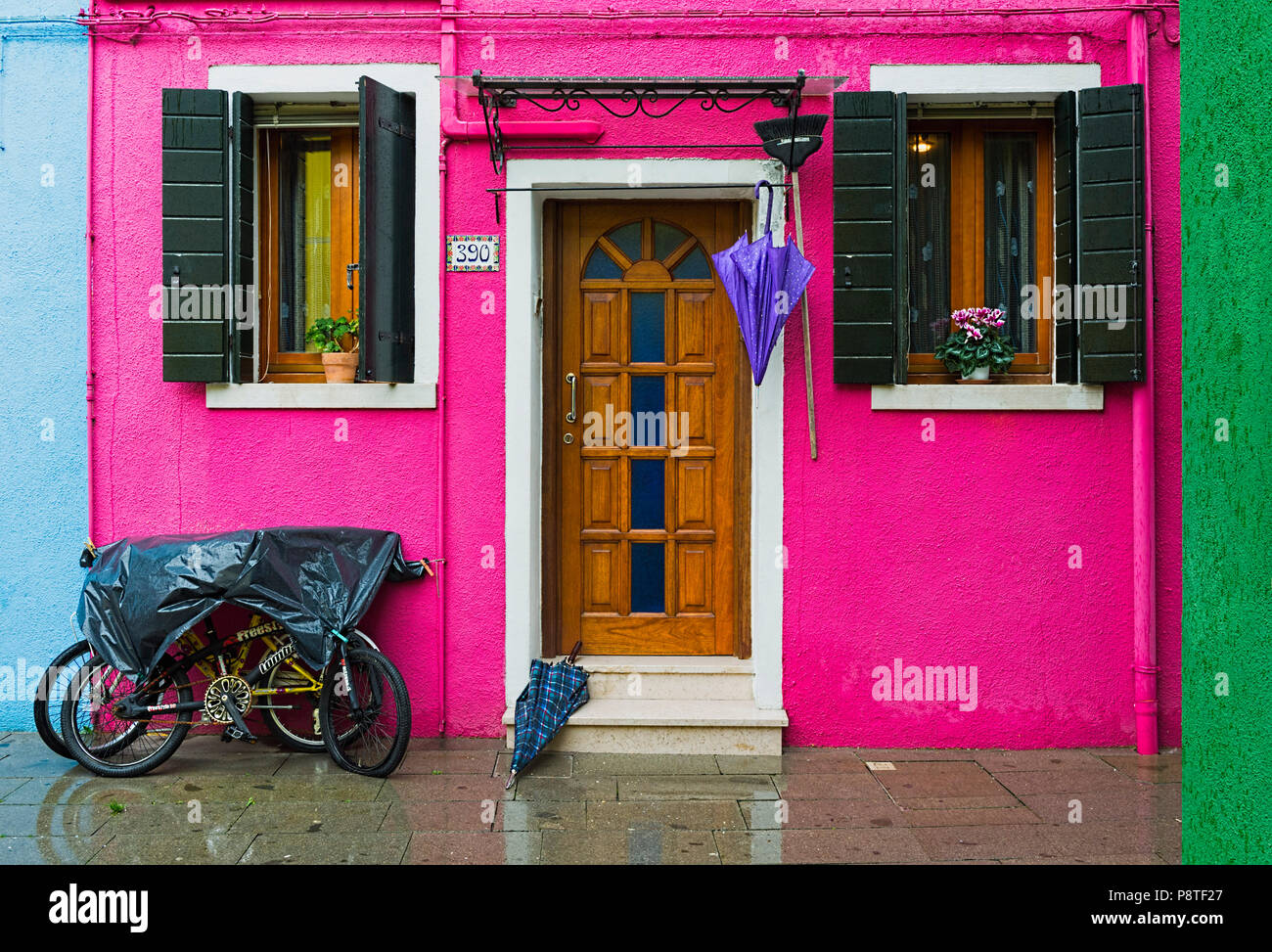 Old shuttered pink house hi-res stock photography and images - Alamy