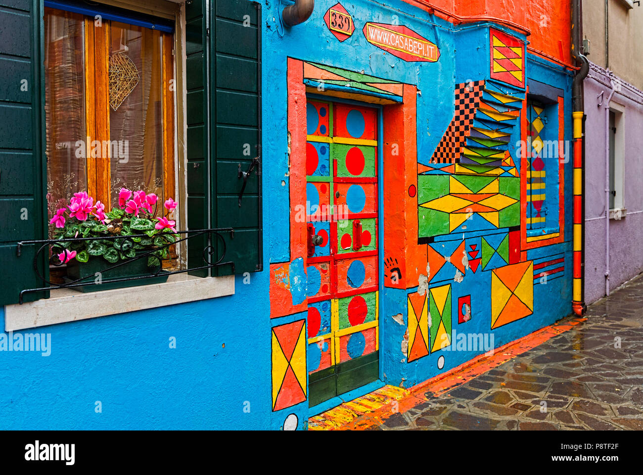 Colourful mural burano italy hi-res stock photography and images - Alamy
