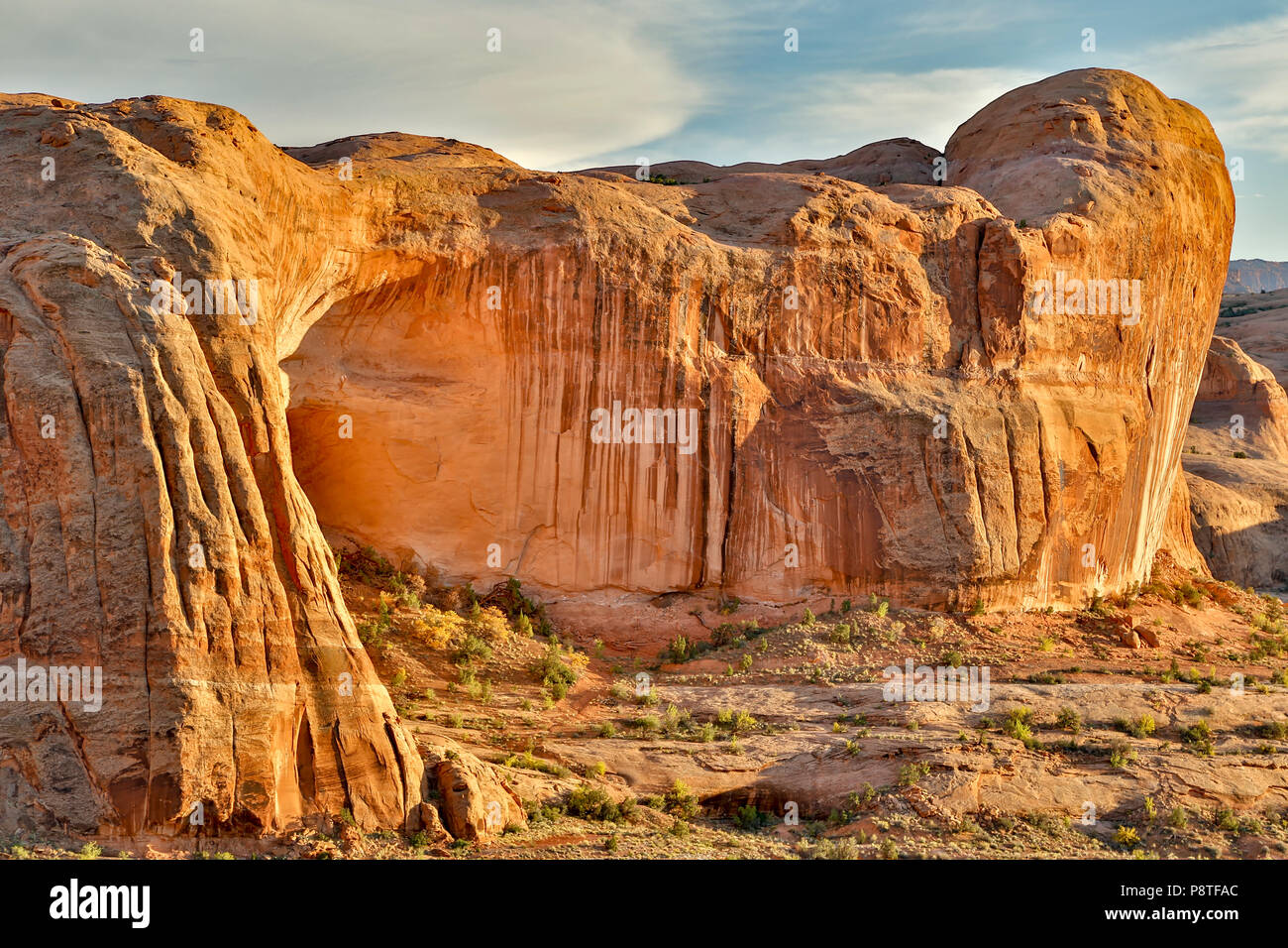 Sandstone formation from trail to Corona Arch, Bootlegger Canyon, Moab ...