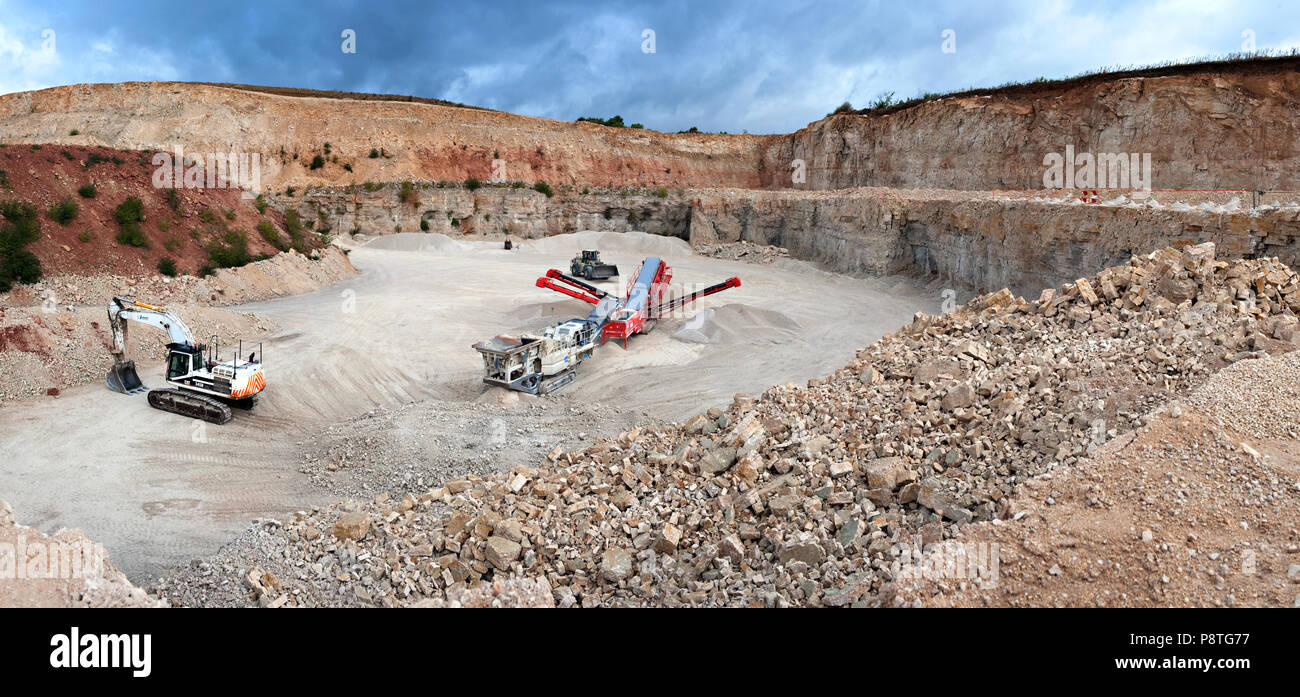 Whitwell derbyshire hi-res stock photography and images - Alamy