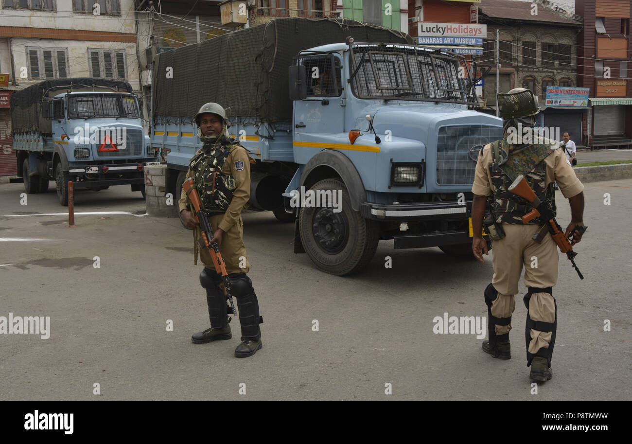 Indian army martyrs hi-res stock photography and images - Alamy