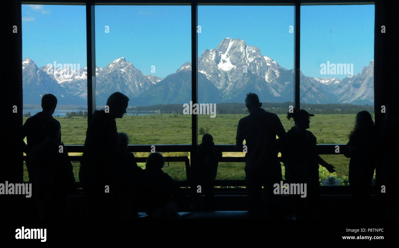 Jackson lake lodge hi-res stock photography and images - Alamy