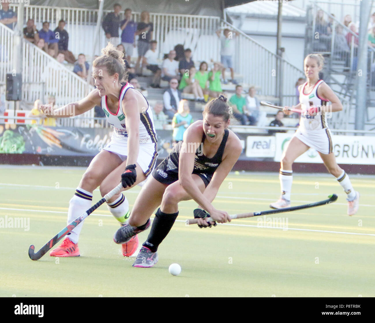 Amy robinson hi-res stock photography and images - Alamy