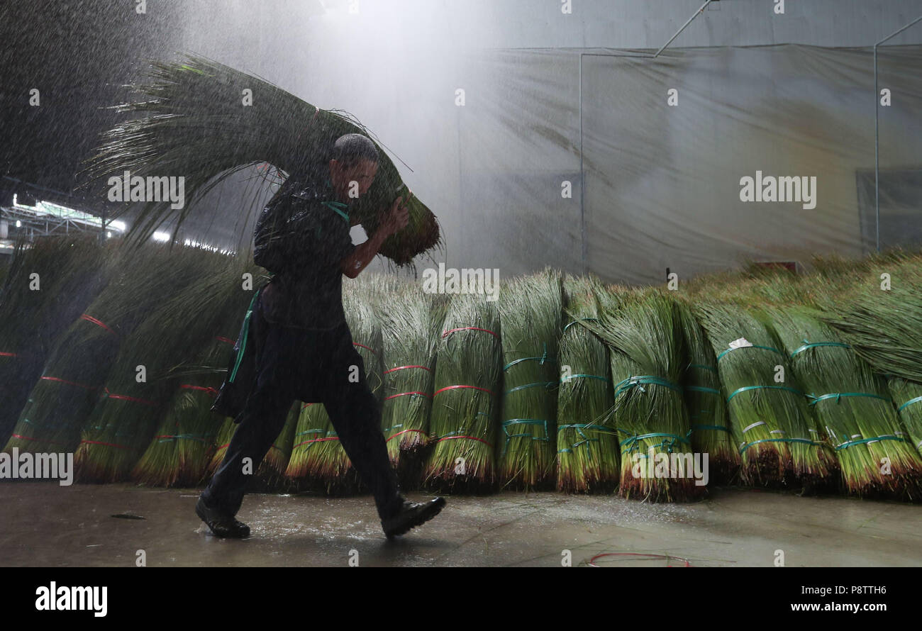 Major Weaving High Resolution Stock Photography and Images - Alamy