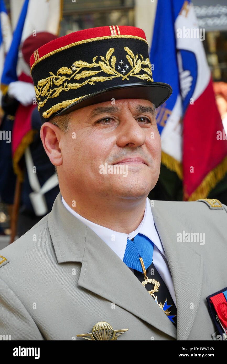 Four stars french general hi-res stock photography and images - Alamy